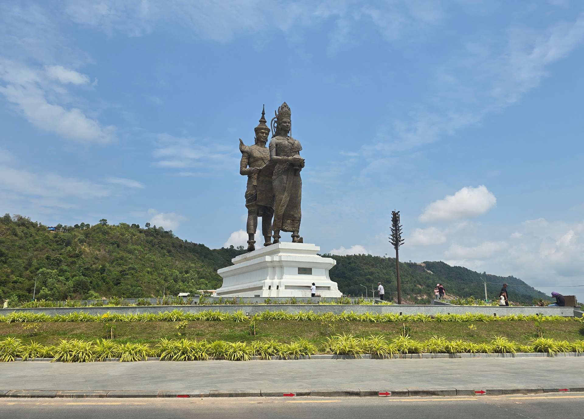 Statue de Preah Thong et Neang Neak - Destination Cambodge